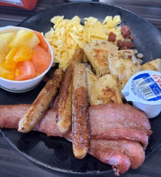 Benny's Breakfast Bar